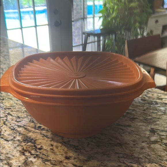 Tupperware | Kitchen | Tupperware Orange Food Storage Bowl With Lid ...